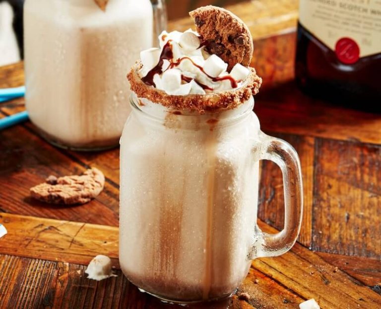 Cách pha chế rượu Ballantines phổ biến và ngon nhất