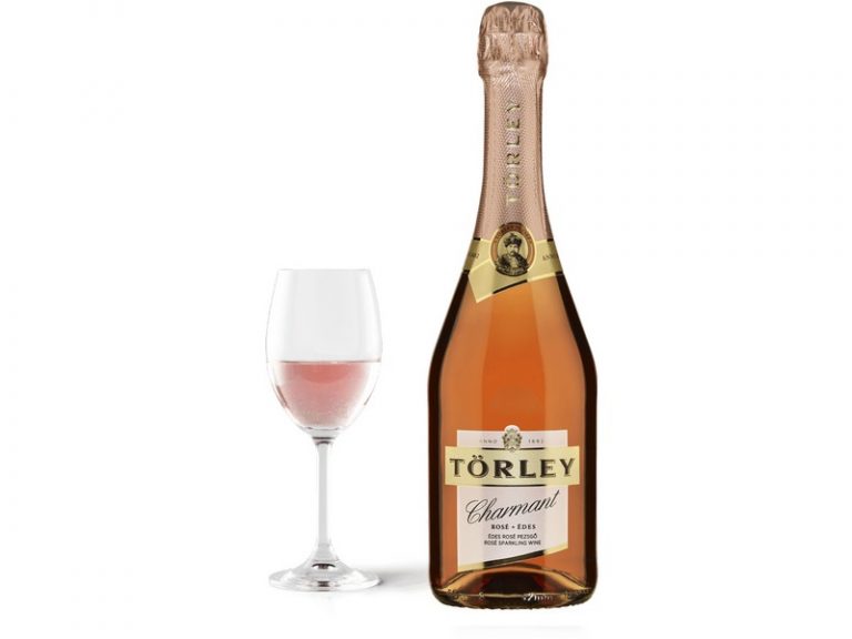 Top 9 chai rượu Champagne khai tiệc cưới được chọn nhiều nhất